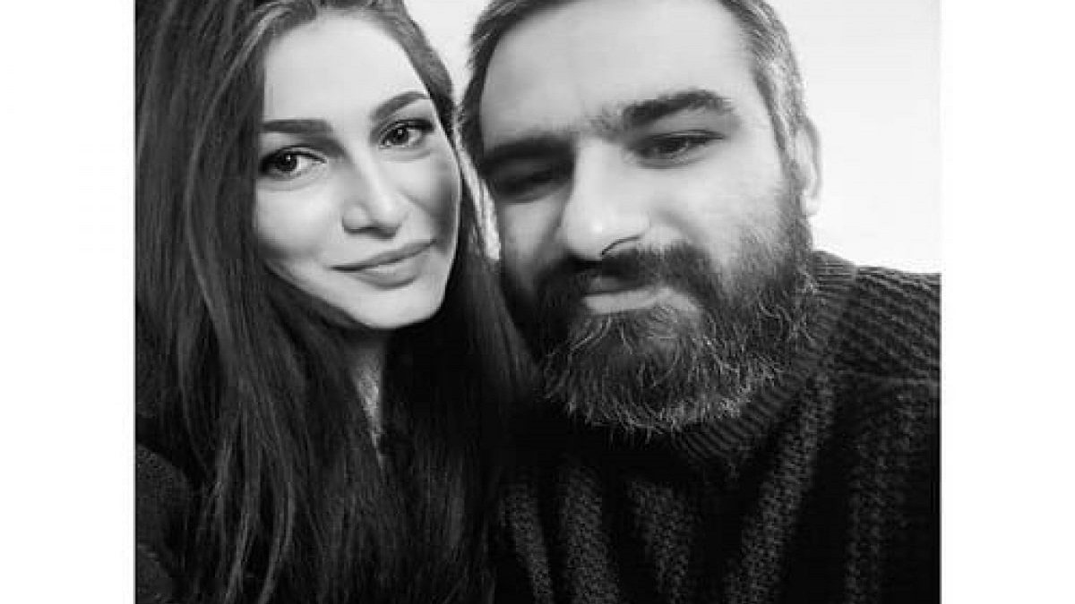 بیوگرافی آزاده اکبری همسر جدید سروش هیچکس + جنجال تروریستی بودنشان! - فیگار